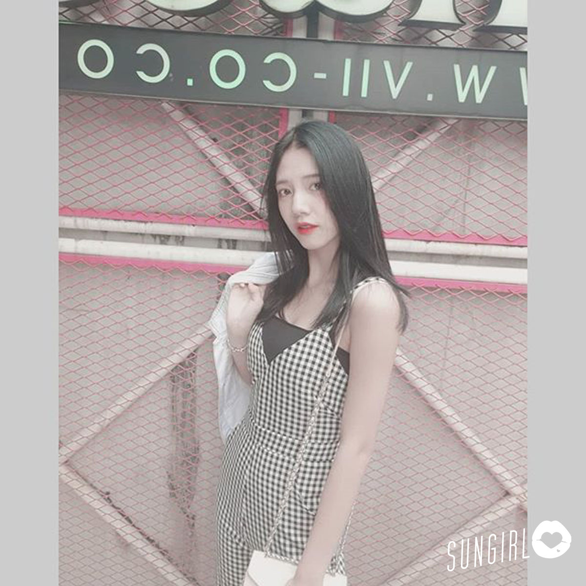 艾比Abby、18歲大眼正妹超高顏直引發網友暴動 秒戀愛 -6park.com