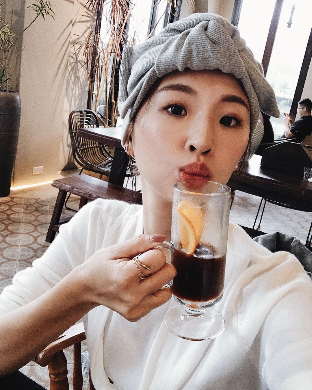 華航正妹Ivy Chao 外型氣質又撫媚…讓人不禁想：朝聖一波！ -6park.com