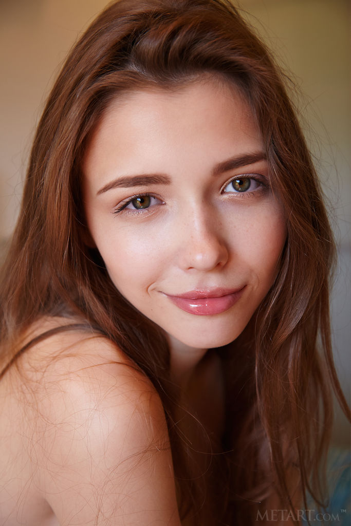 美女看妳的床上很空需要我到床上陪妳嗎mila Azul 貼圖 歐美寫真 R18成人站 流量密碼