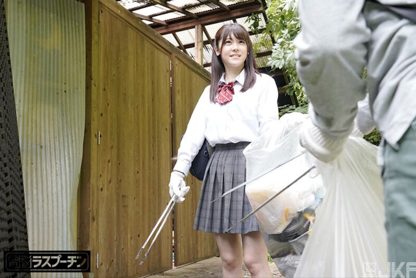 19岁抖音网红「皆瀬あかり（皆濑明里）」」成AV新人，再冷都会露出「极品腿」！-世间百态-帝王之家