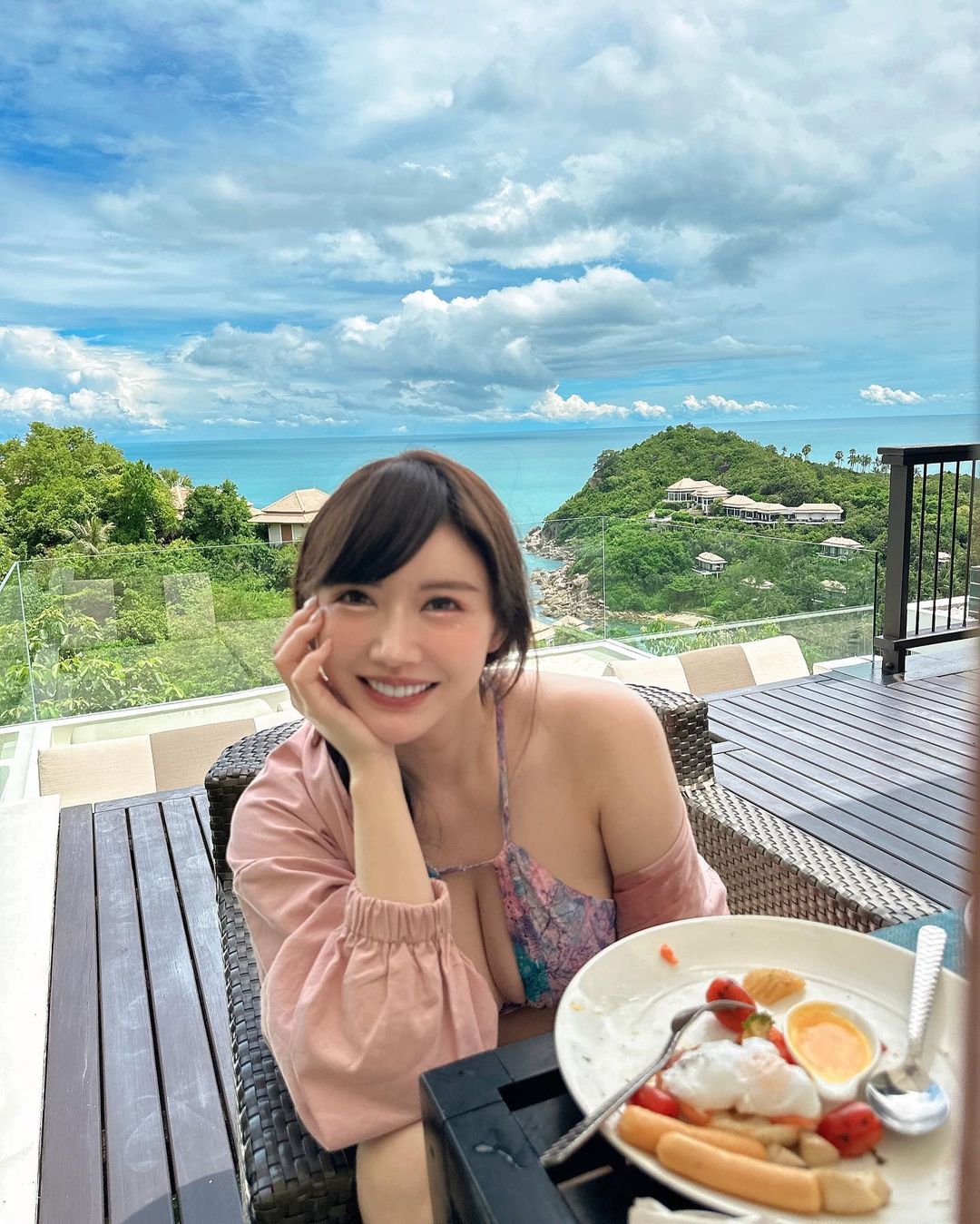 清純女神秒變美胸F奶御姐的「姚采辰 Ines」 - IG推特美女 - JKF 捷克論壇